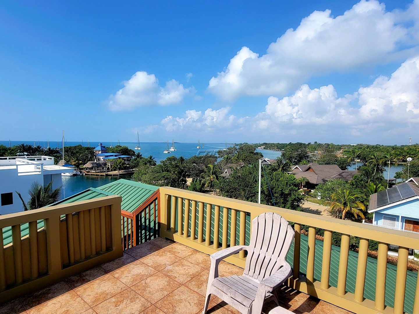 The Heron - Placencia Belize Island Living with Amazing Views!